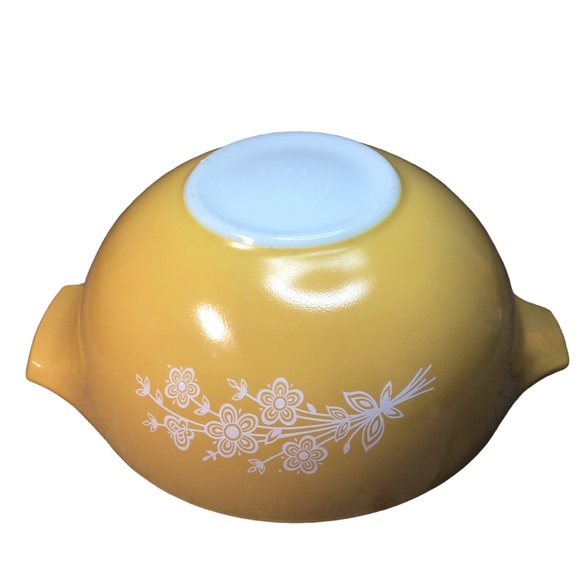 Pyrex | Dining | Pyrex Butterfly Gold Redesign 443 Cinderella Bowl ...